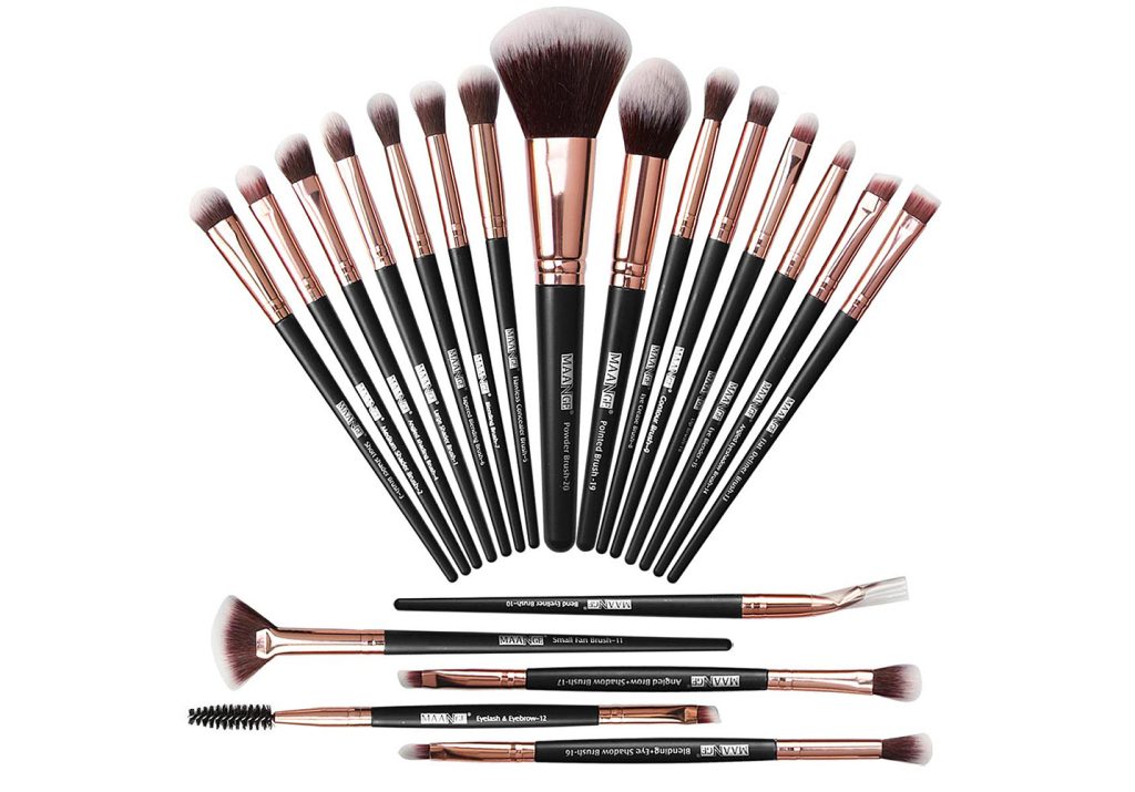 Explorer les Outils et Accessoires de Maquillage Essentiels – Beauty Tips